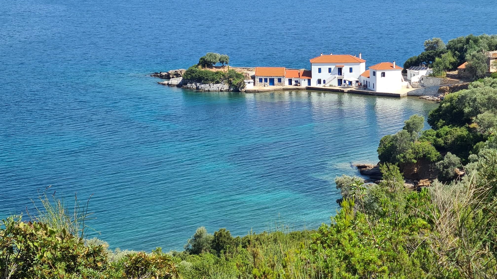 Παλαιό Τρίκερι: Ένα νησί που επισκέπτεται κανείς μόνο για το φαγητό του ...