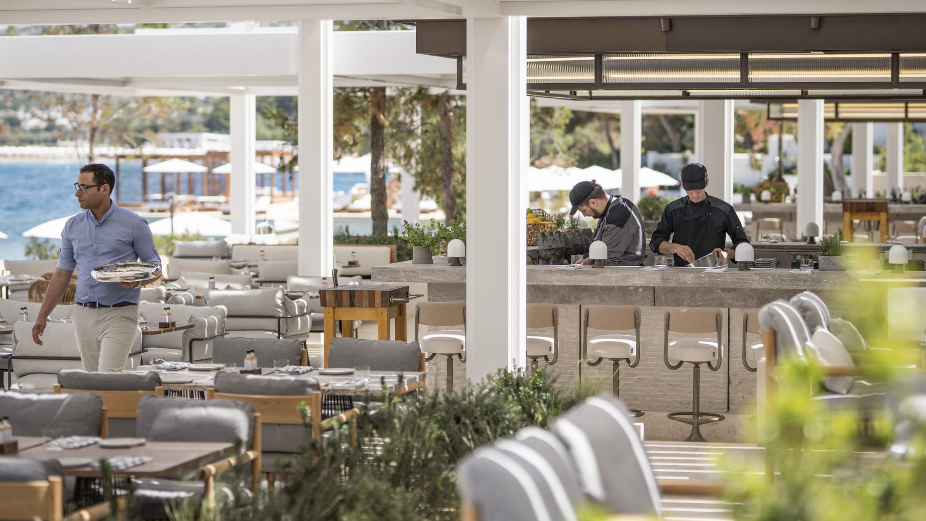 Helios, Four Seasons Astir Palace: καλύτερο και πιο conceptual από ποτέ ...